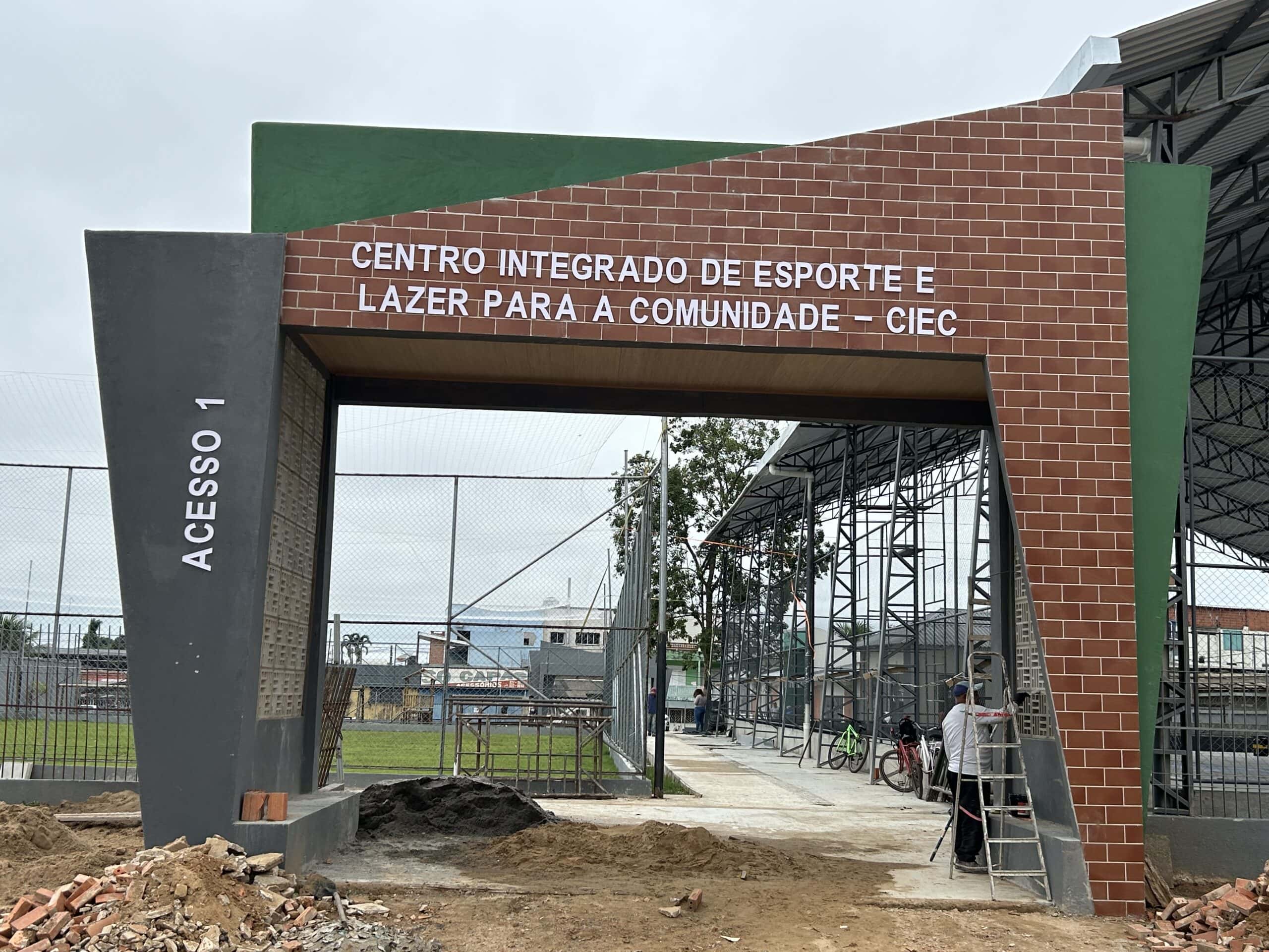 Secretaria de Obras vistoria avanço da reforma e adequação do Centro ...