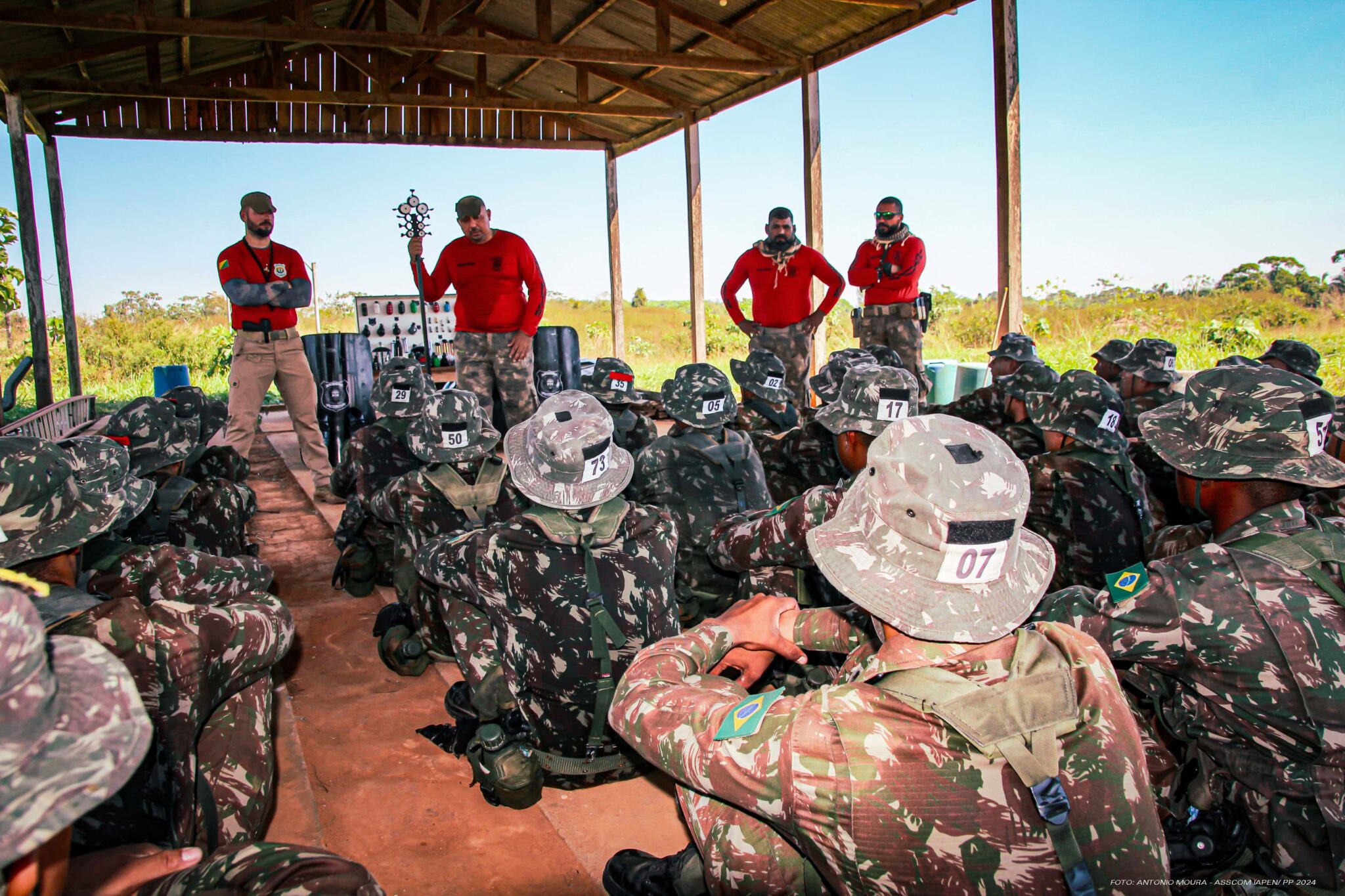 Polícia Penal dá instruções em curso de formação de cabo do Exército ...